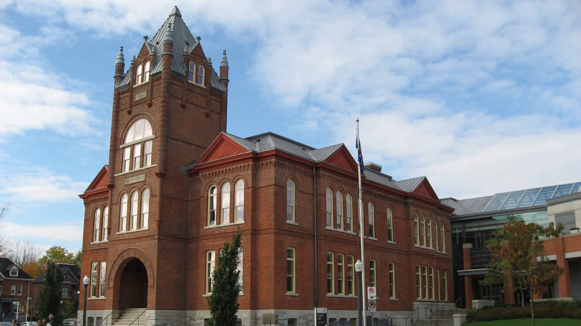 College and University Track & Field Teams | Queen's University